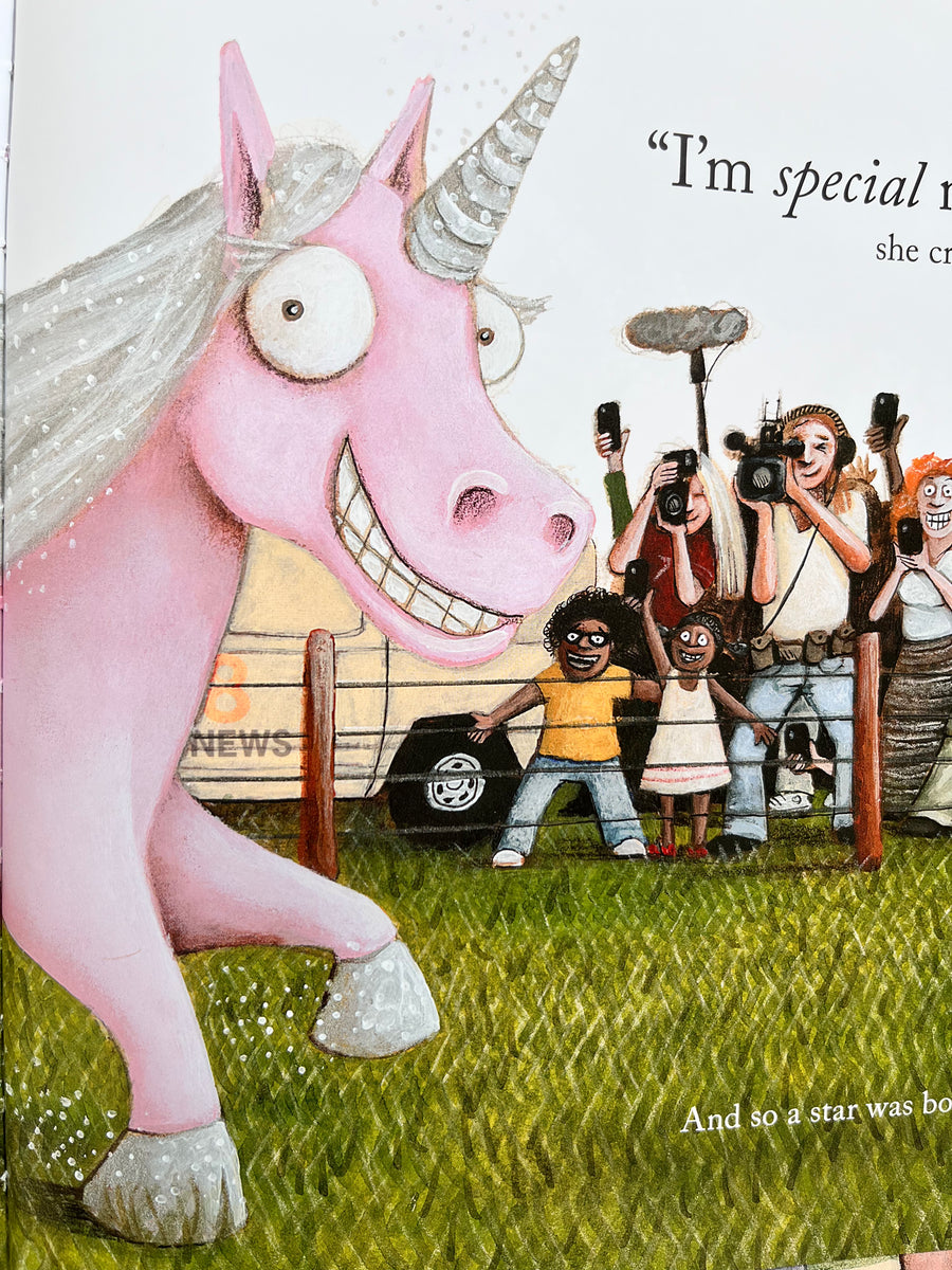 Thelma the Unicorn – Book nook KZ
